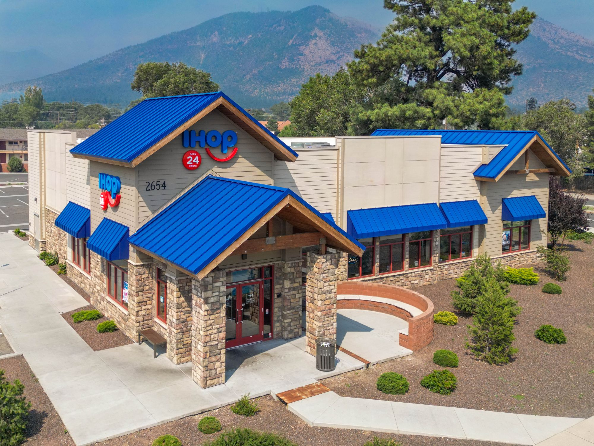 Flagstaff IHOP Construction Portfolio - Straightline Builders, Inc.
